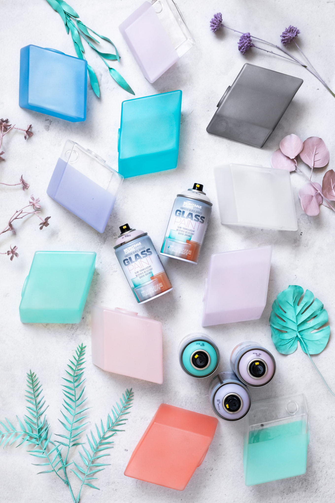 GLASS PAINT Containers – Creating ambiance with transparent paint