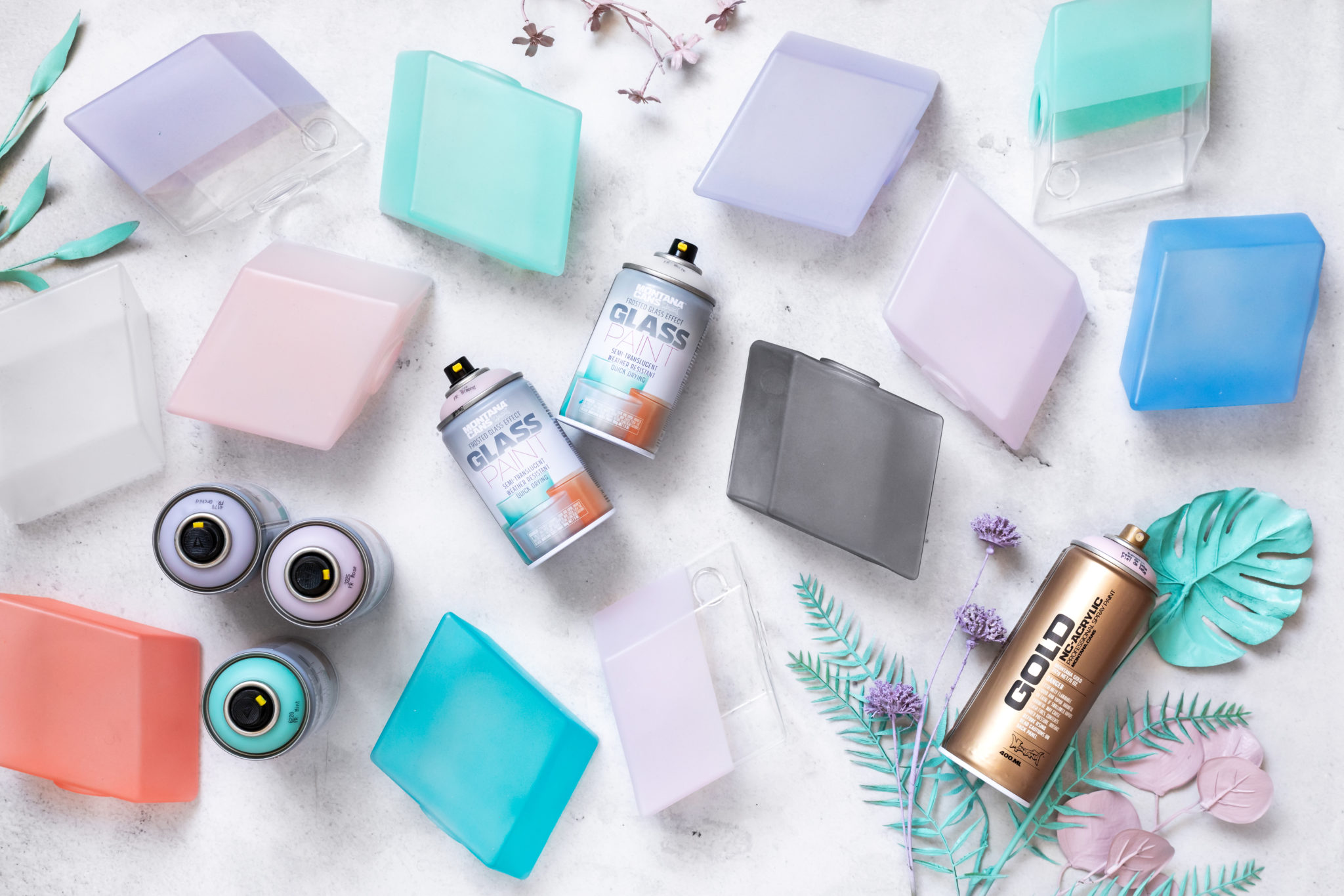 GLASS PAINT Containers – Creating ambiance with transparent paint