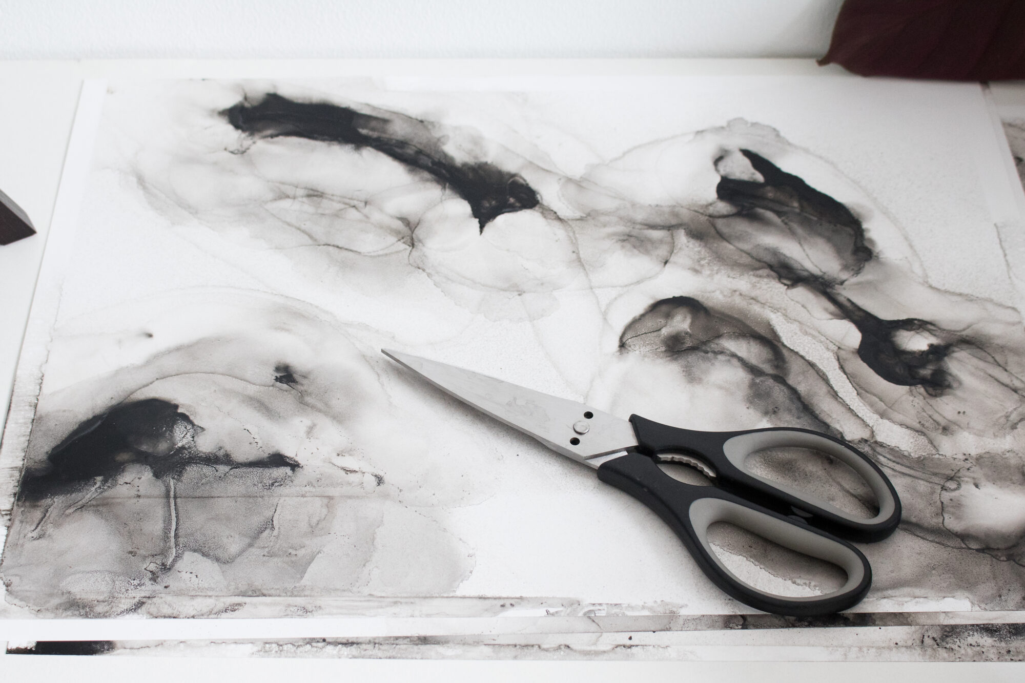 Acetone Art Table Lamp – Creating a mood with functional art