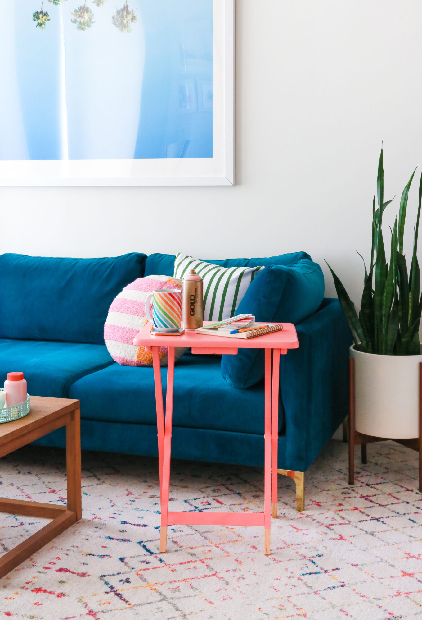 Pink and Purple Trays – FOLD-UP TABLES TO EASILY PUT AWAY