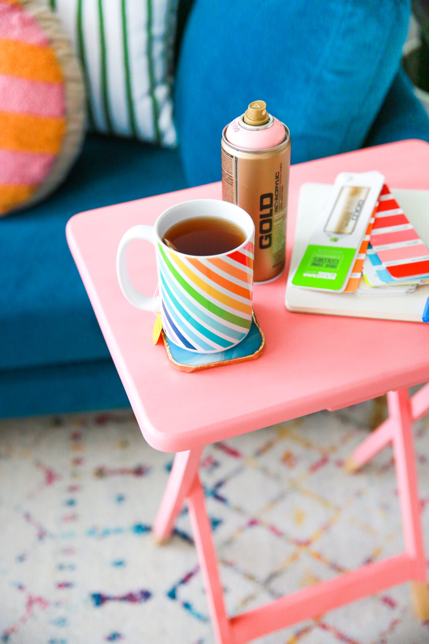 Pink and Purple Trays – FOLD-UP TABLES TO EASILY PUT AWAY