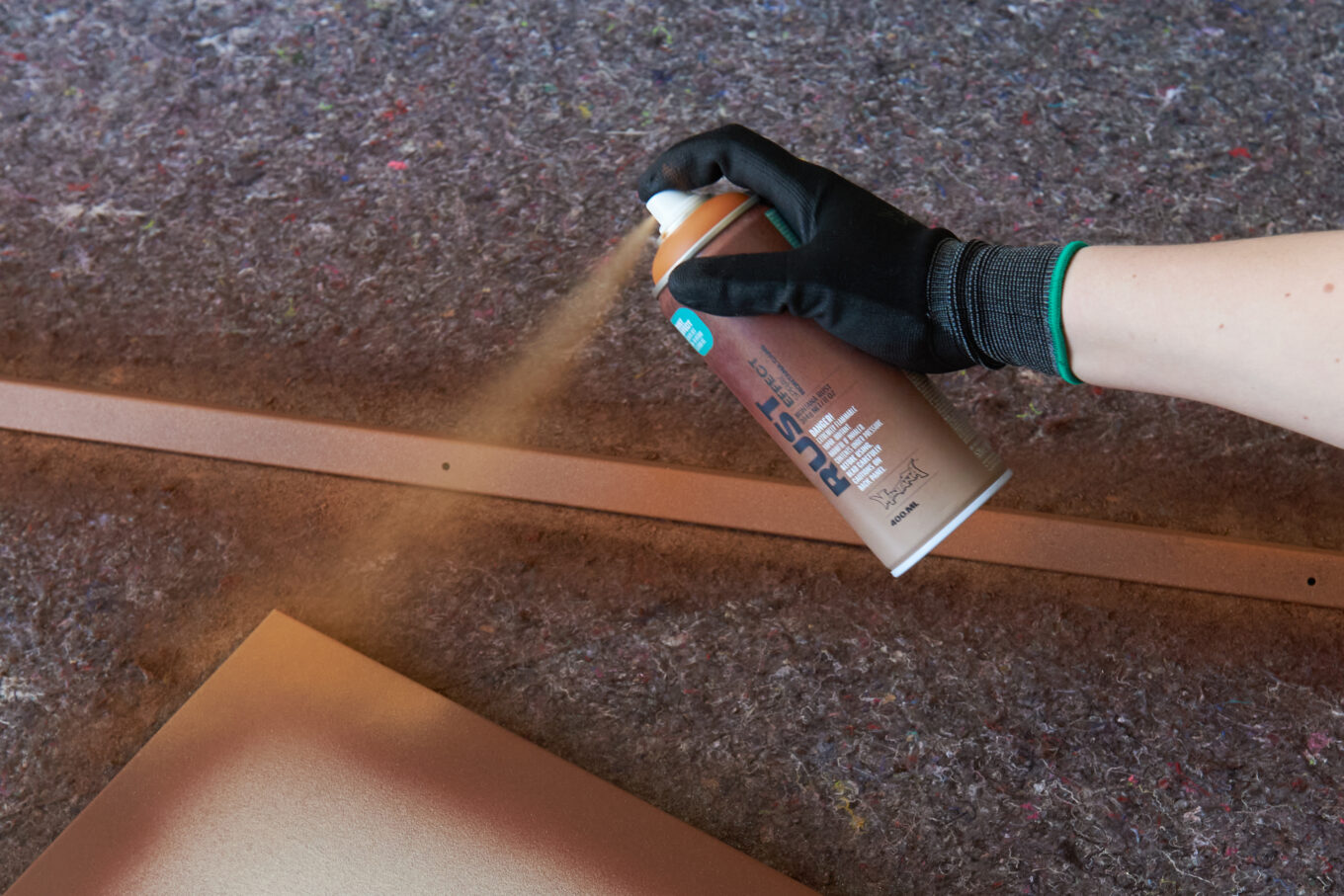 RUST Effect and Color Shelving – A new look for metal shelves