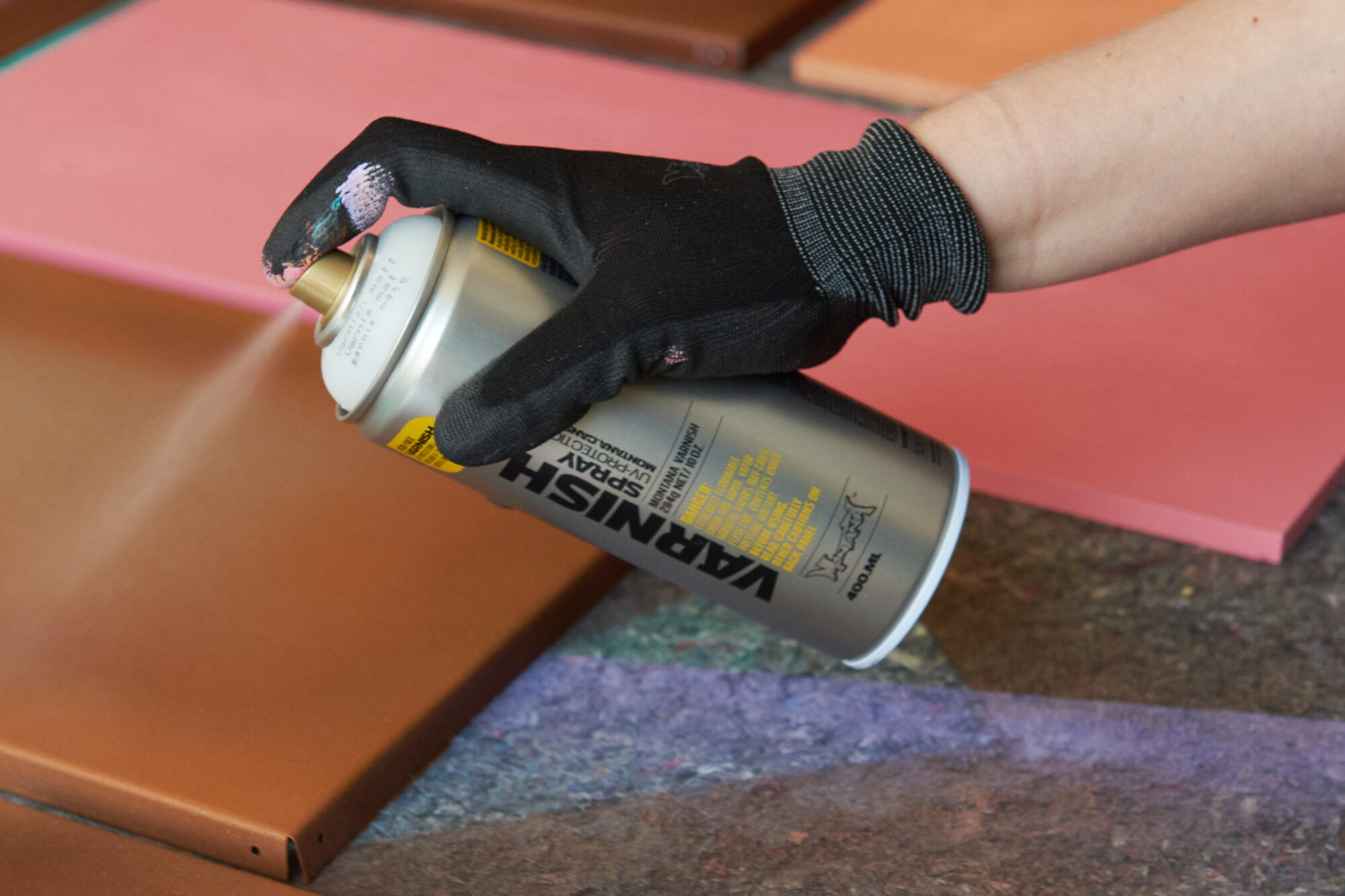 RUST Effect and Color Shelving – A new look for metal shelves