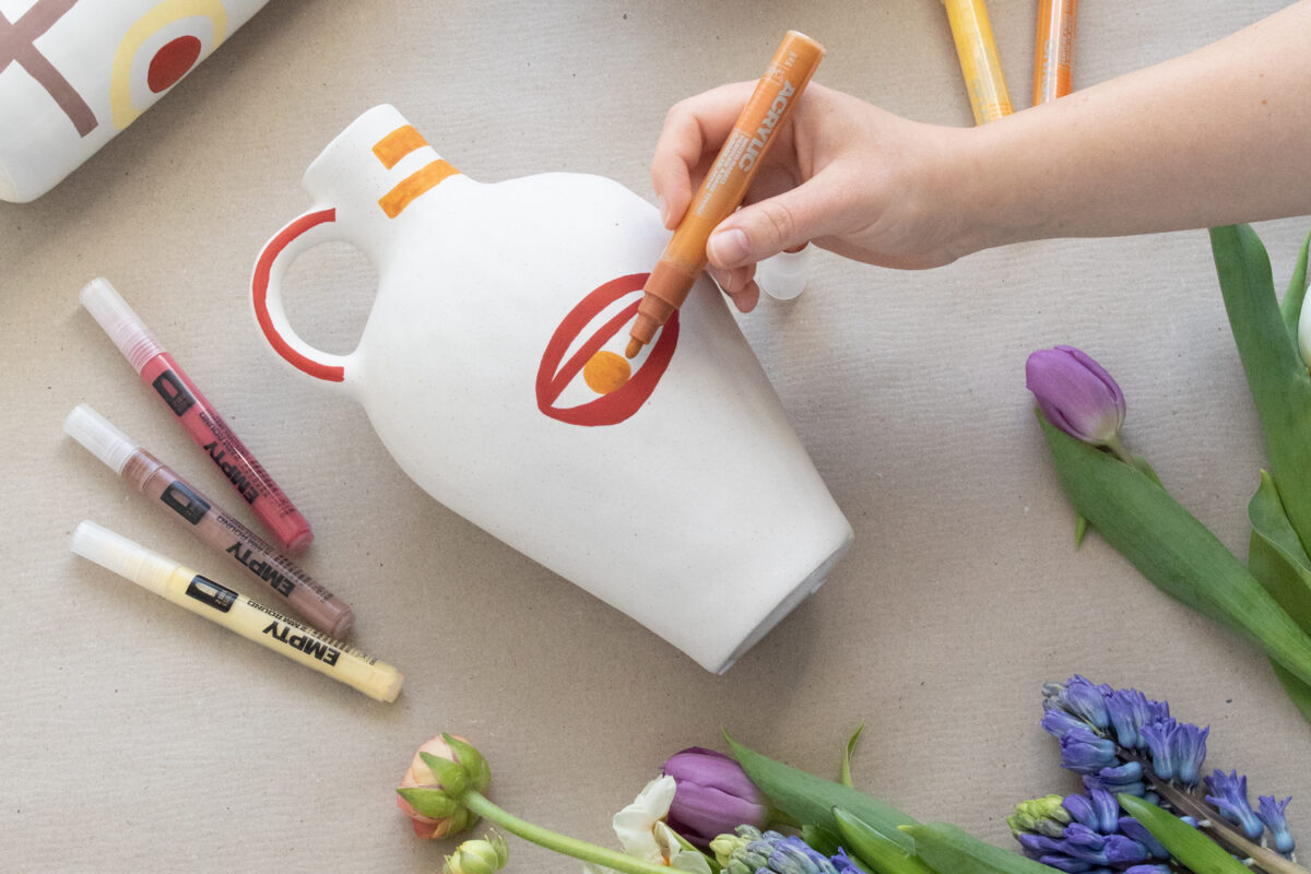 The marker and vase project – Redesigning vases with markers and color