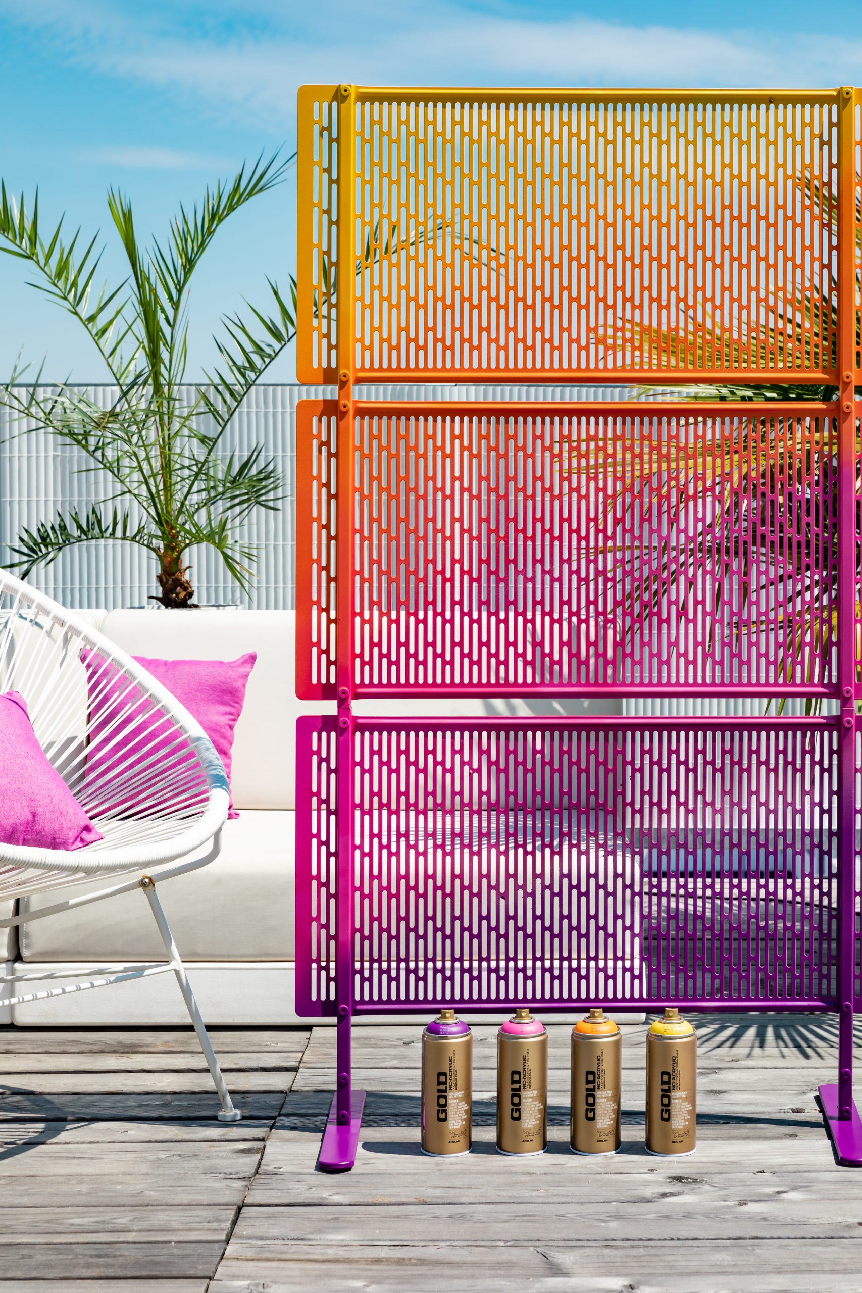 Gradient Wooden Chairs – HOW TO CREATE A BOUTIQUE OMBRÉ