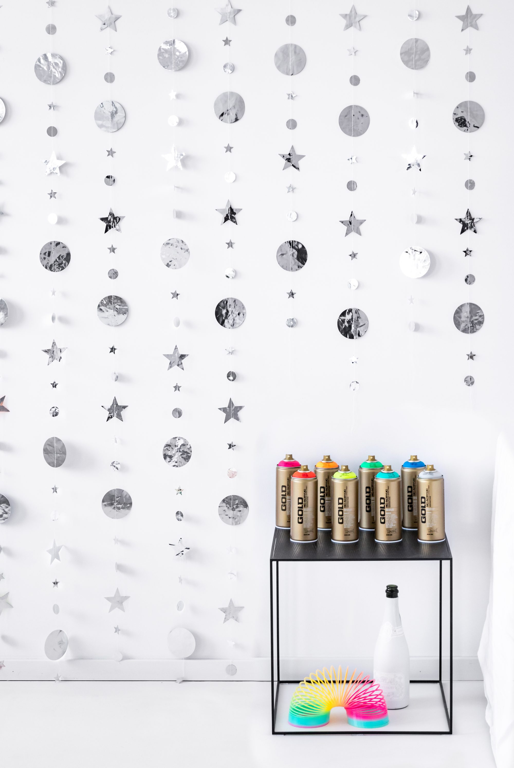 Fluorescent Party Decor – Easy decor for your next party