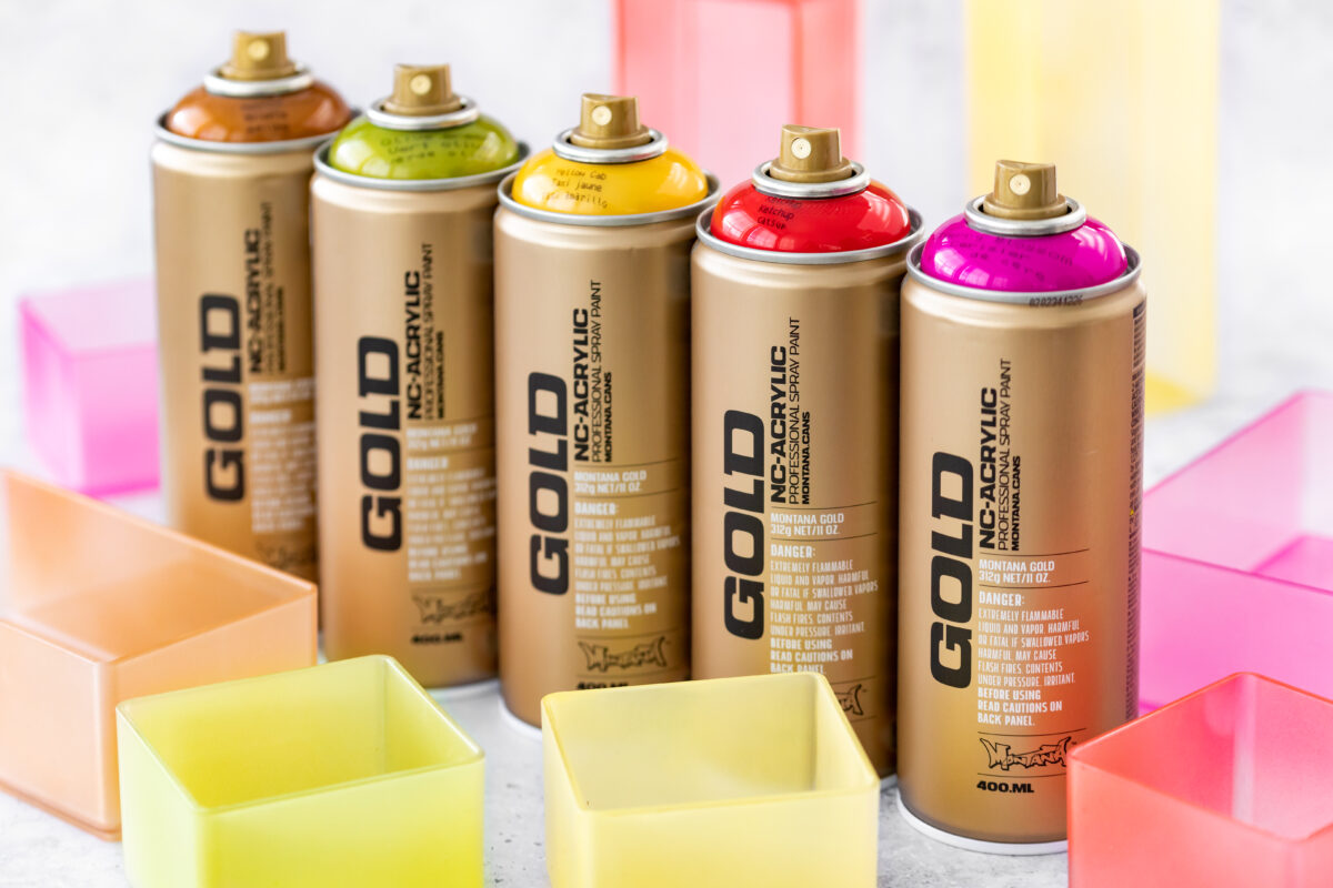 Translucent Plexiglass Containers – Organize your office the fun wa